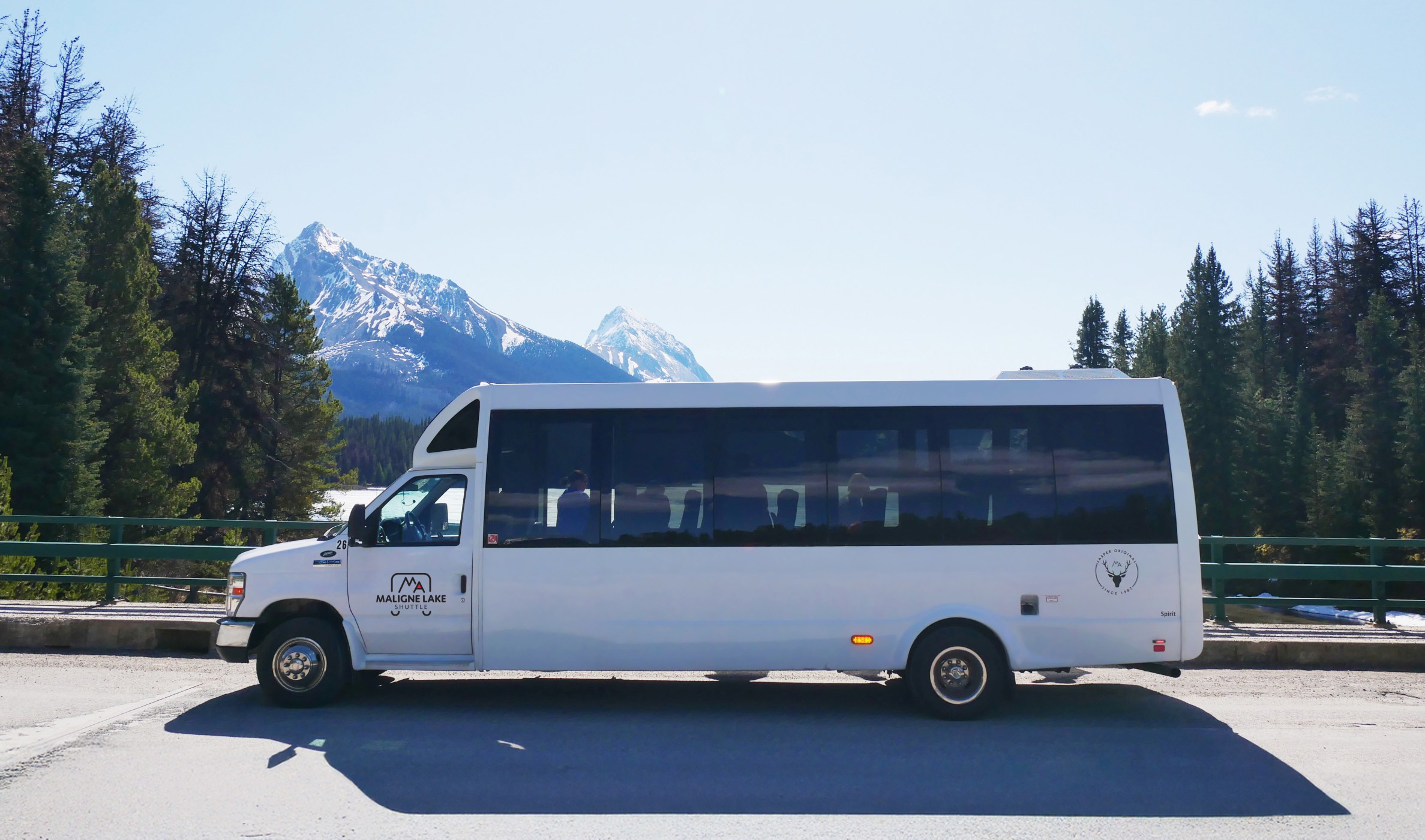 Maligne Lake Shuttles | Maligne Adventures